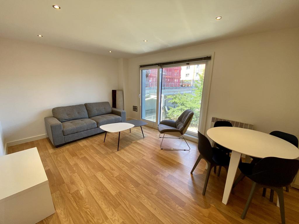 Devell House 11 Rusholme Place... 2 bed apartment - £995 pcm (£230 pw)