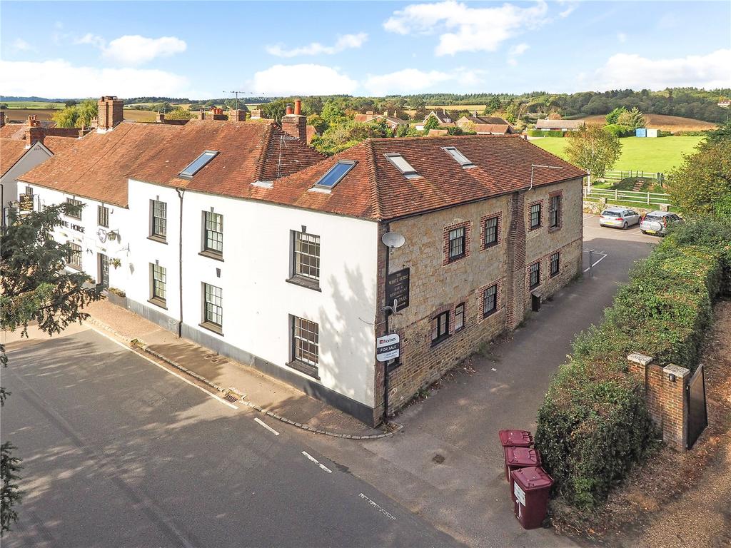 Kings Head Mews, East Street, Rogate... 4 bed end of terrace house - £ ...