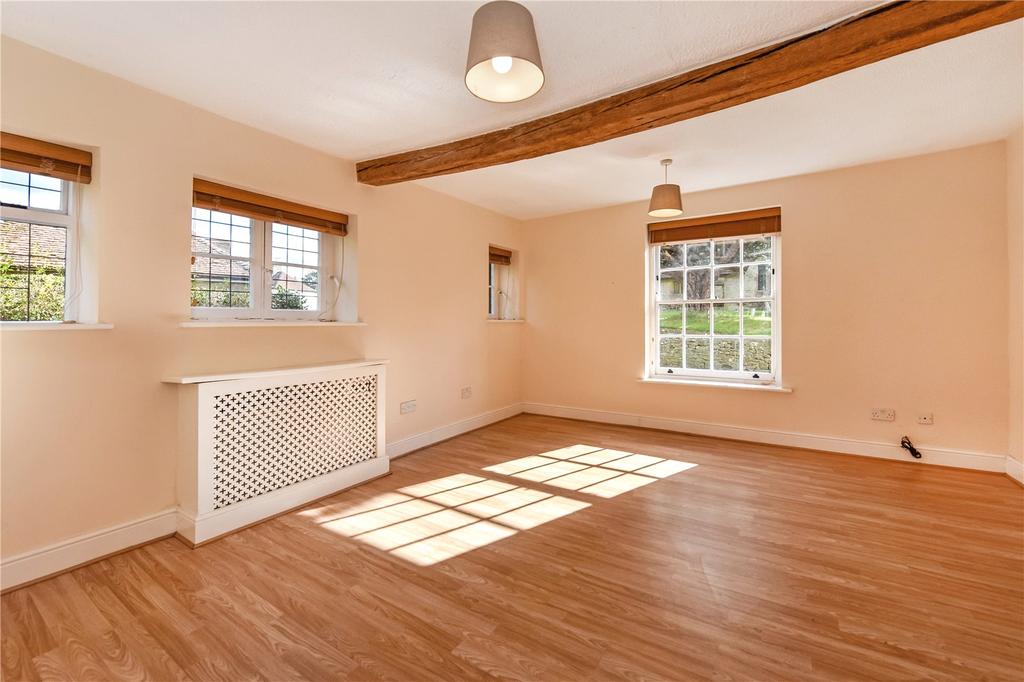 Kings Head Mews, East Street, Rogate... 4 bed end of terrace house - £ ...