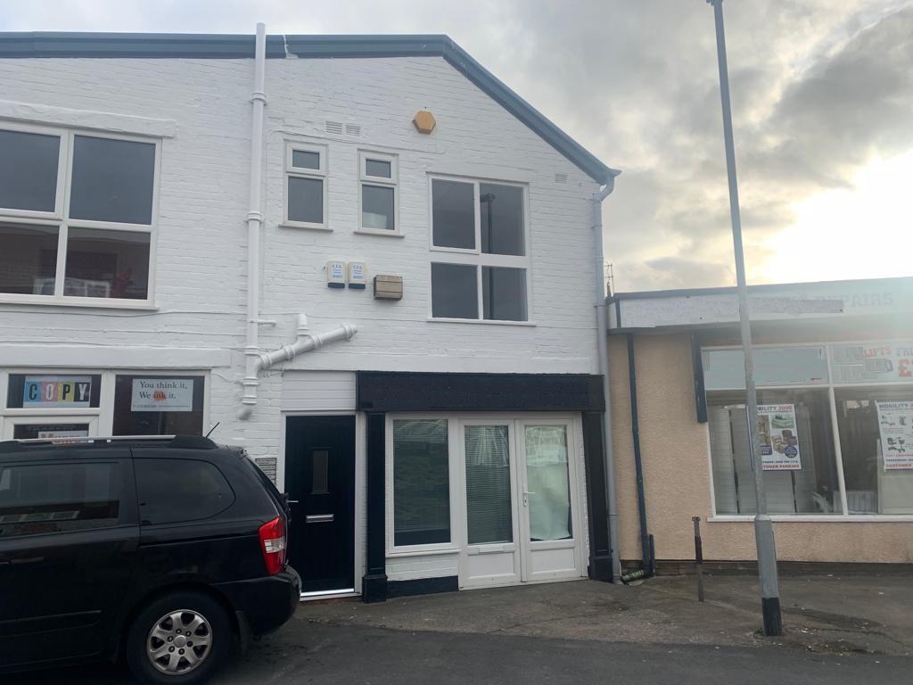 St Georges Lane, Thornton Cleveleys... Industrial unit - £563 pcm (£130 pw)