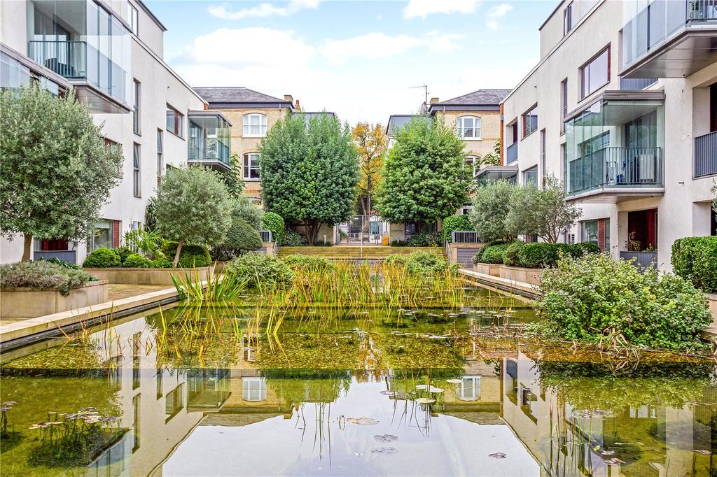 Carlton Drive, Putney, London, SW15 2 bed apartment - £775,000