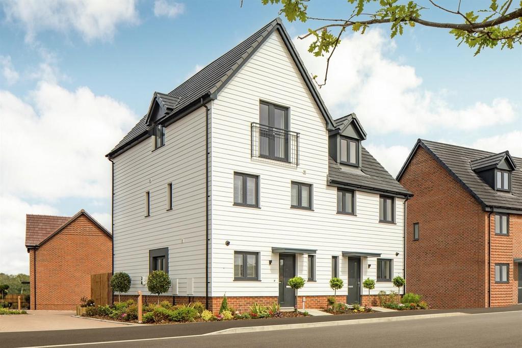 Goodwood Crescent, Crowthorne, RG45 6LL 3 bed semi-detached house - £ ...