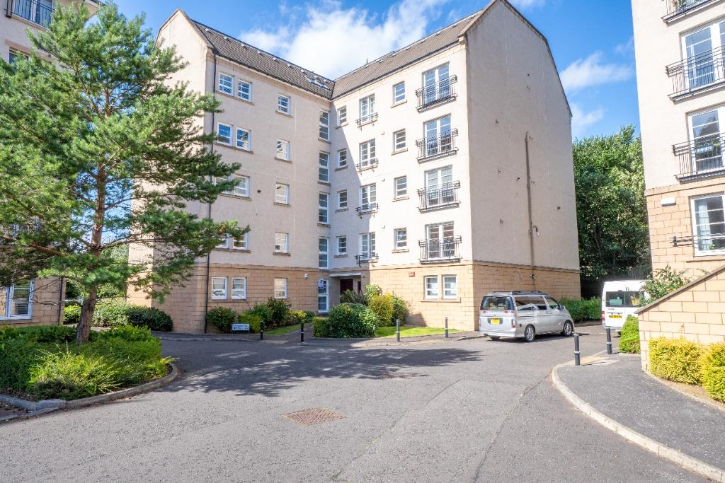 Powderhall Rigg, Broughton... 2 bed flat - £1,350 pcm (£312 pw)