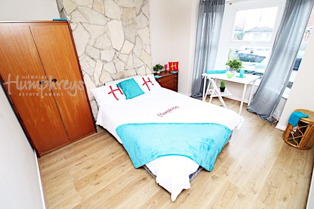 Somerset Road, Highfield, SO17... 3 bed house - £1,274 pcm (£294 pw)