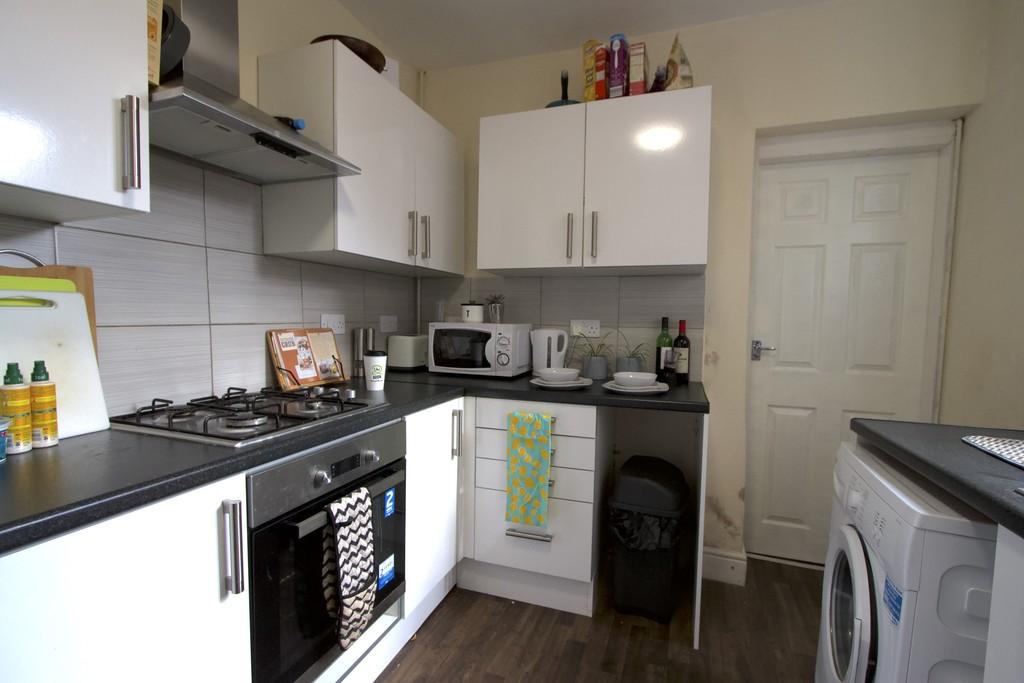Lenton Boulevard, Lenton 5 bed terraced house - £2,383 pcm (£550 pw)