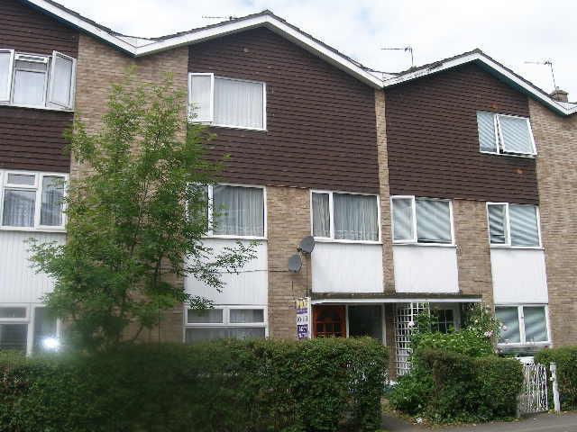 Link Walk, Hatfield 4 bed house - £1,400 pcm (£323 pw)