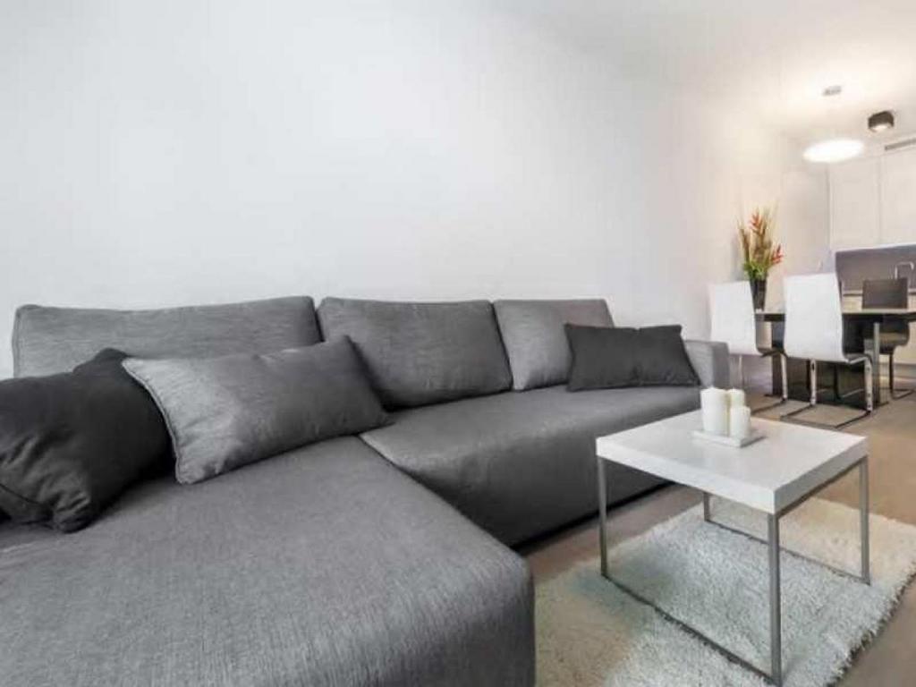 HALIFAX, Wheatley Court, Mixenden... 2 bed flat for sale - £67,000