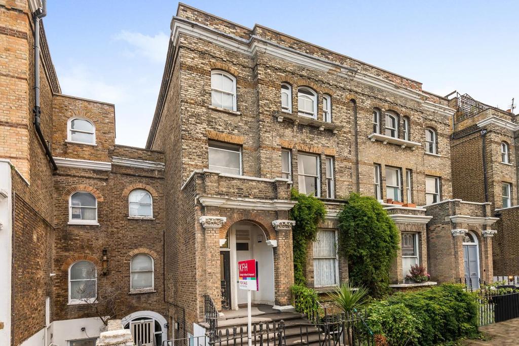 Victoria Rise, Clapham 2 bed flat - £550,000