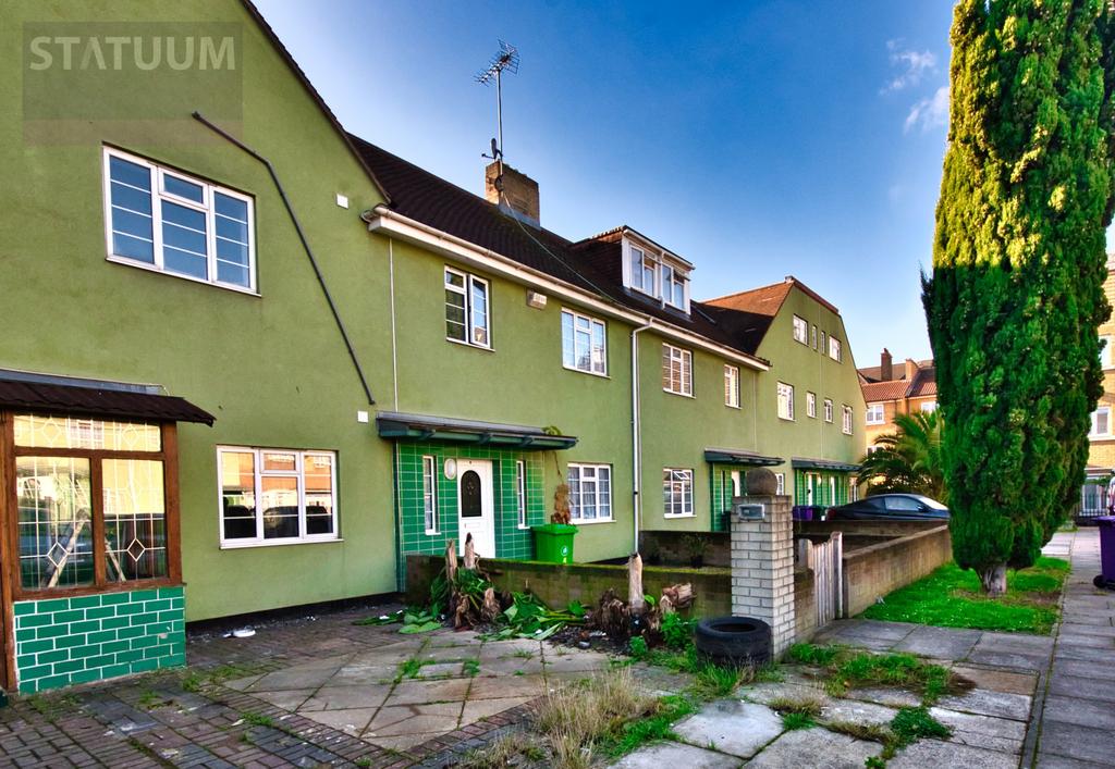 Repton Street, Limehouse, Poplar... 5 bed terraced house - £3,000 pcm ...