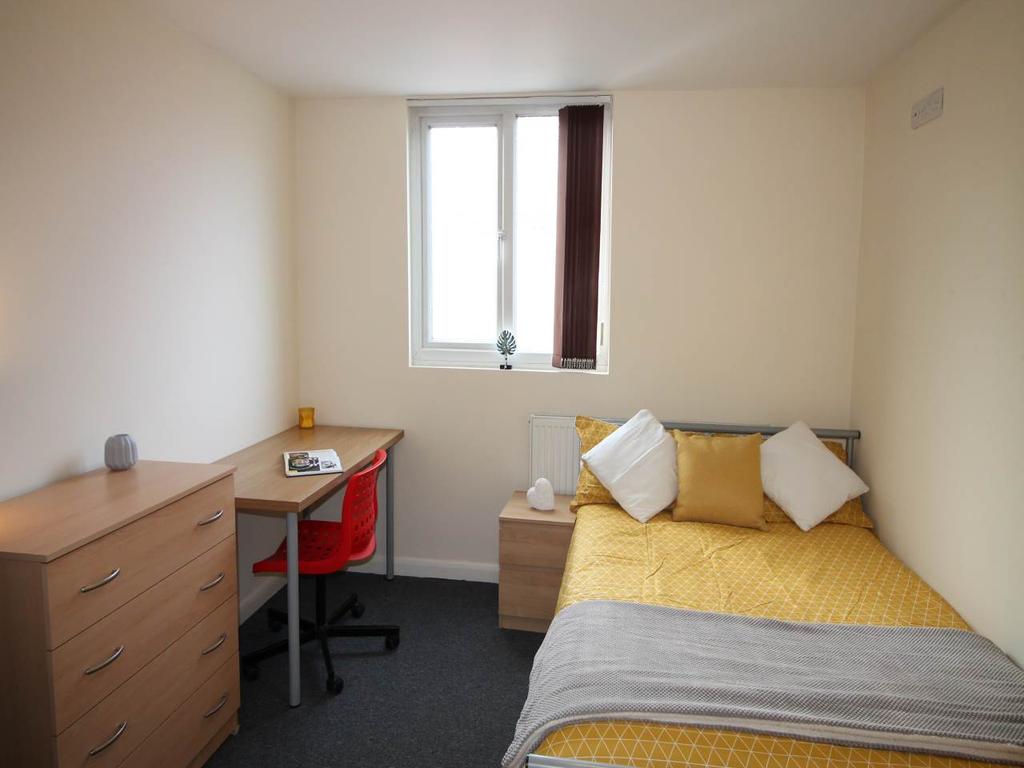80 Macklin Street, Derby, 1 bed in a house share - £350 pcm (£81 pw)
