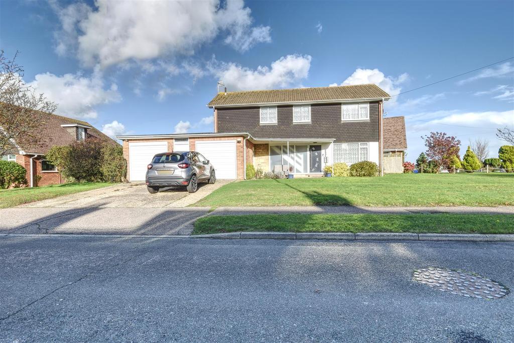Roundacres Way, Bexhill-On-Sea 3 bed detached house - £449,950