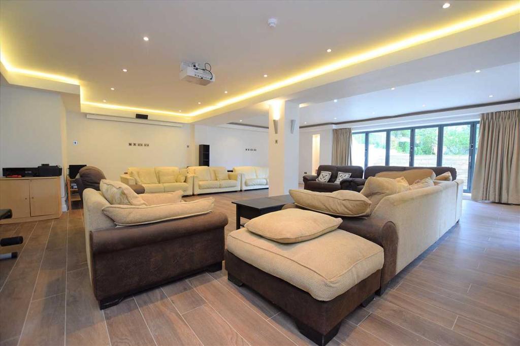 Devoran, Lime Grove, Totteridge 5 bed detached house - £2,950,000