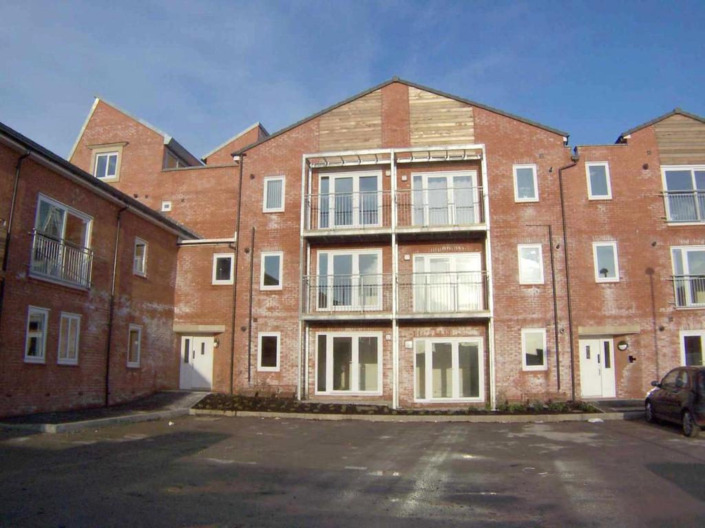 Fairbourne Walk, Oldham, OL1 2 bed apartment - £100,000