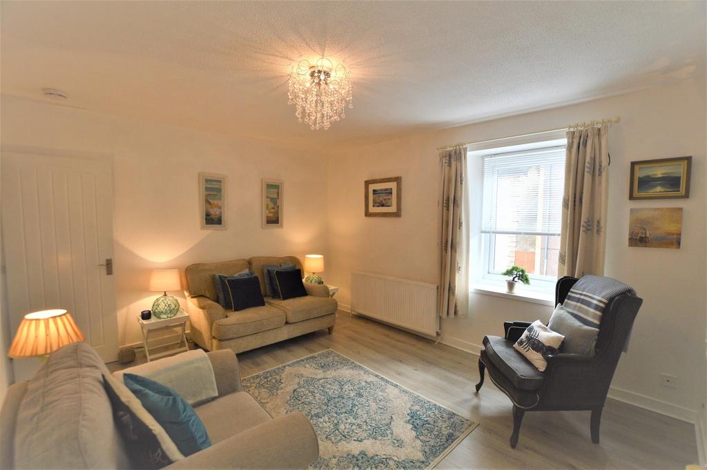 1/R 51 Nelson Street, LARGS, KA30 9AA 1 bed flat - £49,000