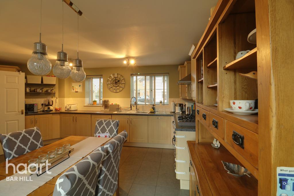 Sheepwash Way, Cambridge 3 bed semi-detached house - £325,000