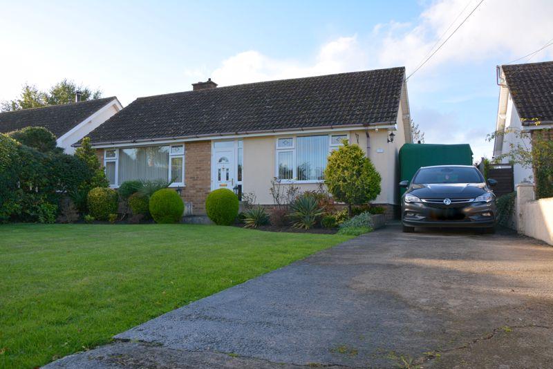 Manor Road, Pawlett 3 bed detached bungalow - £325,000