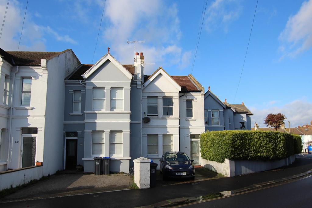 Northcourt Road, BN14 2 bed flat - £995 pcm (£230 pw)