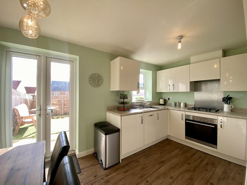 Ashlar Drive, Middle Deepdale, Scarborough 4 bed terraced house - £210,000