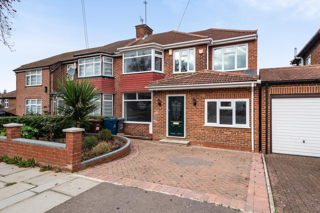 Broadcroft Avenue Stanmore Ha7 4 Bed Semi Detached House £2 500 Pcm