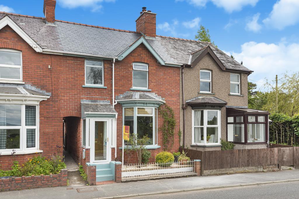 Howey, Llandrindod Wells, Powys, LD1 2 bed terraced house - £150,000