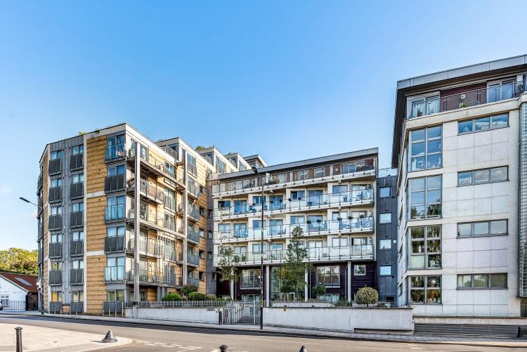 Sumner Road London SE15 2 bed apartment - £1,850 pcm (£427 pw)