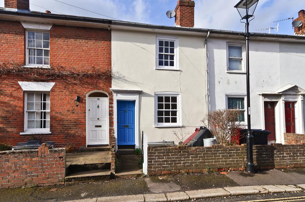 Washington Street Chichester 2 bed terraced house - £995 pcm (£230 pw)