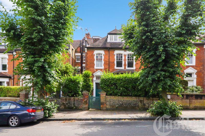 Crouch Hall Road, N8 6 bed terraced house