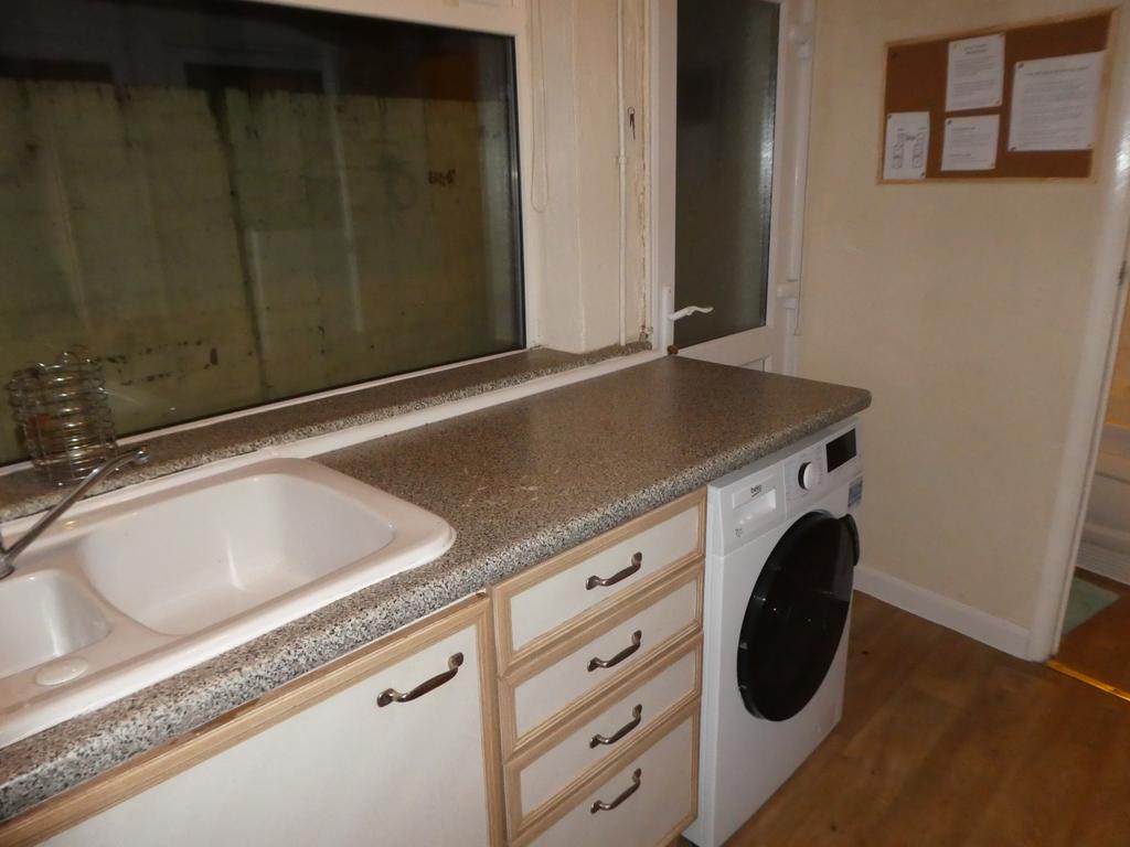 Sandy Lane, Radford, COVENTRY, CV1 4EX 4 bed terraced house - £850 pcm ...