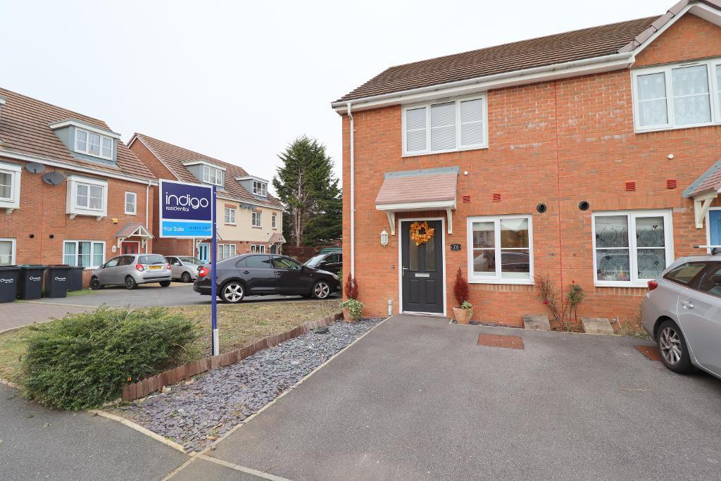 Verde Close, Round Green, Luton... 2 bed end of terrace house - £280,000