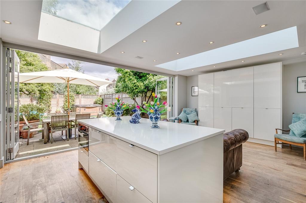 Ritherdon Road, SW17 5 bed terraced house