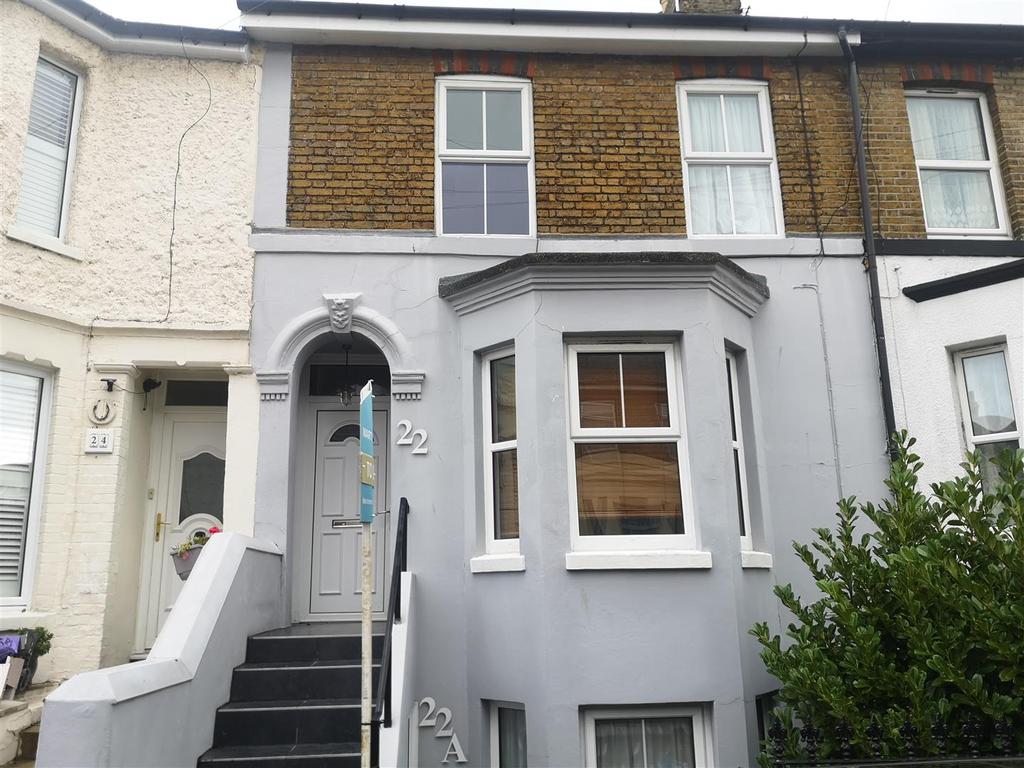 Avenue Road Dover 3 Bed Maisonette 875 Pcm 202 Pw Avenue Road Dover 3 Bed Maisonette 875 Pcm 202 Pw