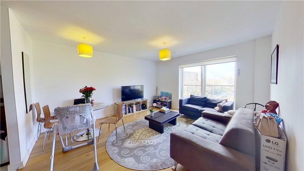 Forge Square, London, E14 2 bed apartment - £1,846 pcm (£426 pw)