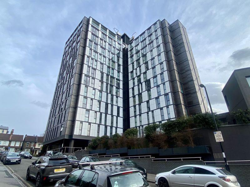 Centrillion Point, Masons Avenue... 1 bed apartment - £235,000