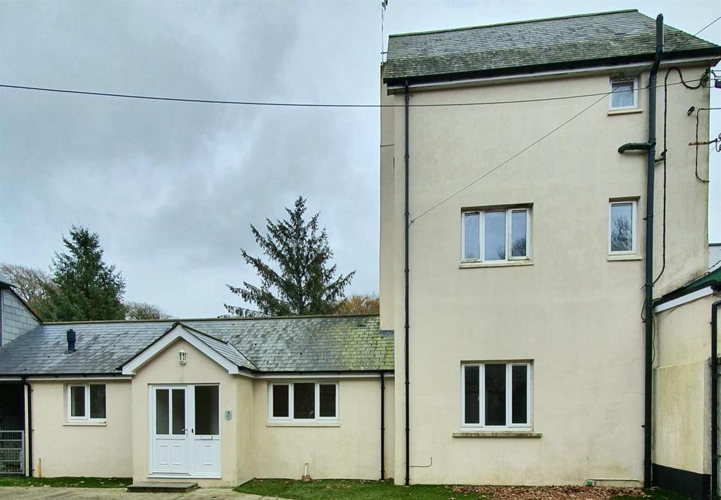 Ashbury 3 bed terraced house - £800 pcm (£185 pw)