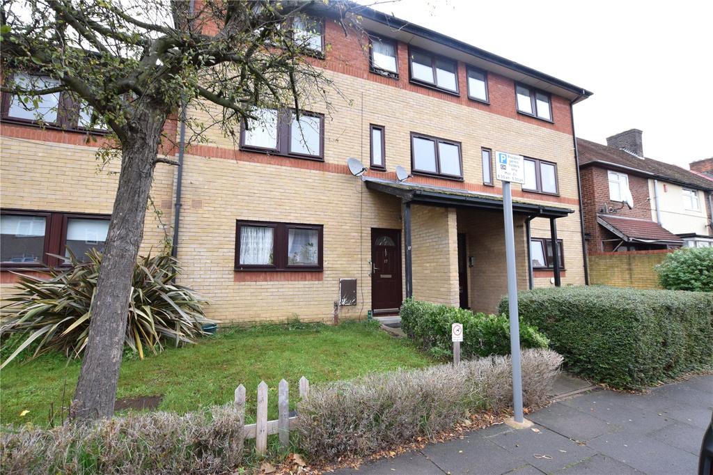 Thomas Court, Dagenham, RM8 2 bed apartment - £210,000