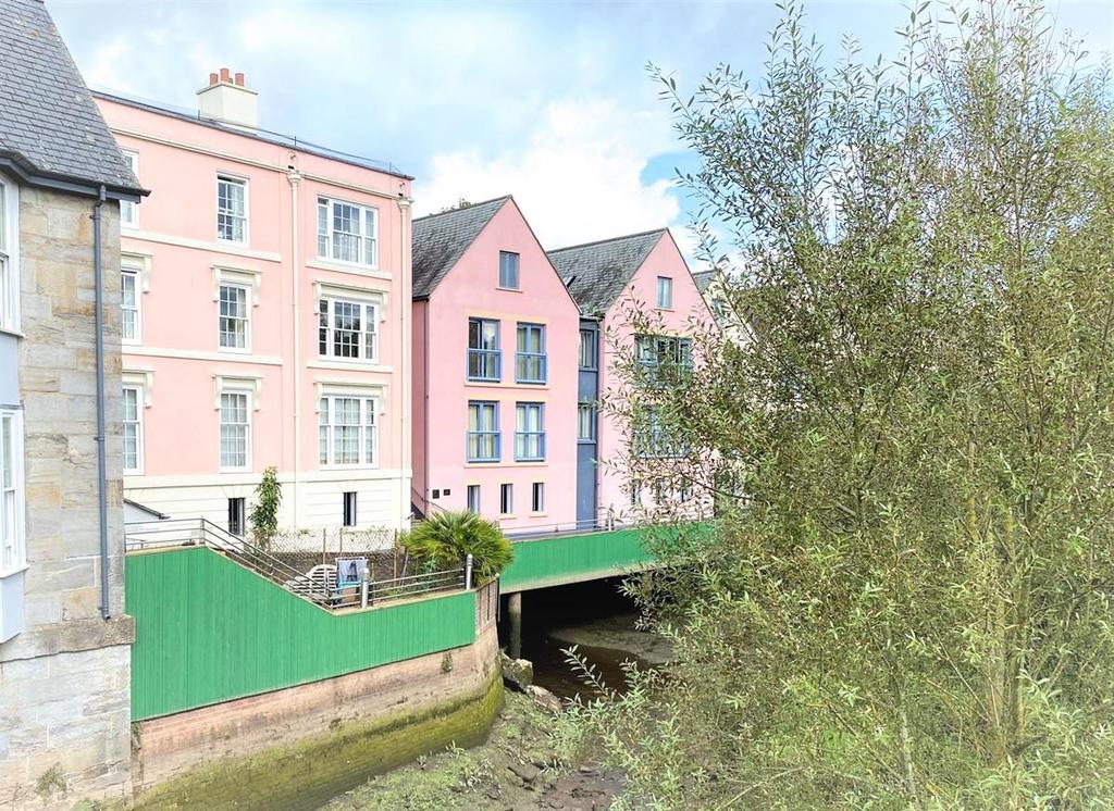 Bridge Terrace, The Plains, Totnes 3 bed apartment - £1,400 pcm (£323 pw)