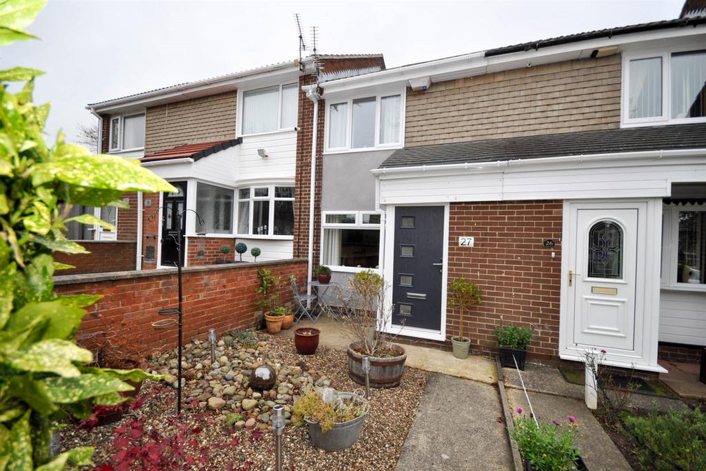 Stockley Avenue, Wear View Estate 2 bed semi-detached house - £125,000