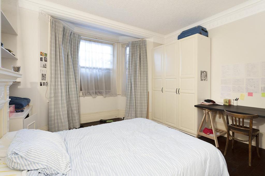 Palliser Court, Palliser Road... 4 bed flat - £3,250 pcm (£750 pw)
