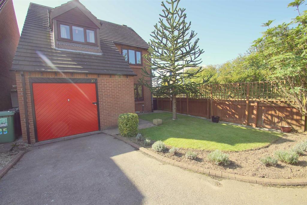 Burr Tree Drive, Colton, Leeds 4 bed detached house - £330,000