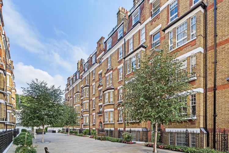 Walton Street Chelsea SW3 1 bed apartment - £2,400 pcm (£554 pw)
