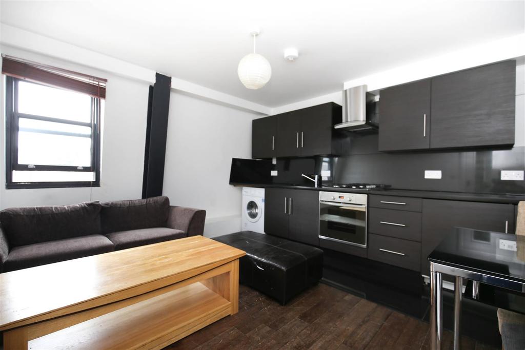 Leazes Arcade, City Centre, NE1 2 bed apartment - £823 pcm (£190 pw)