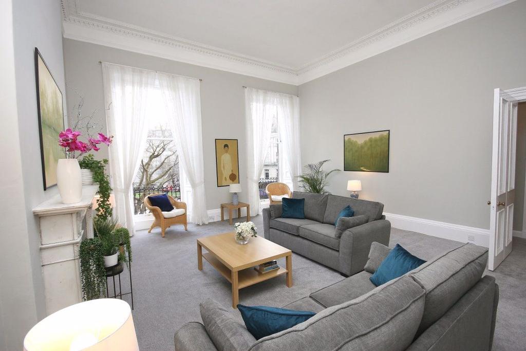 Coates Crescent, Edinburgh 2 bed flat - £1,850 pcm (£427 pw)