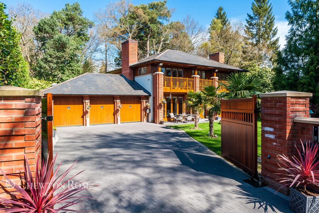College Ride, Bagshot 4 bed detached house - £1,450,000