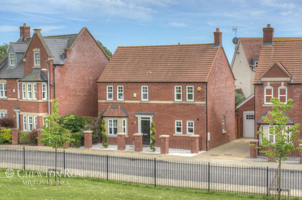 Timken Way North, Northampton 4 bed detached house - £425,000