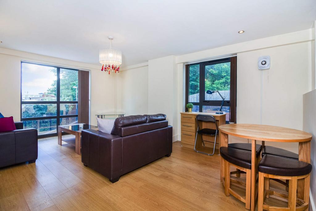 Cardigan Road, Leeds 1 bed flat - £910 pcm (£210 pw)