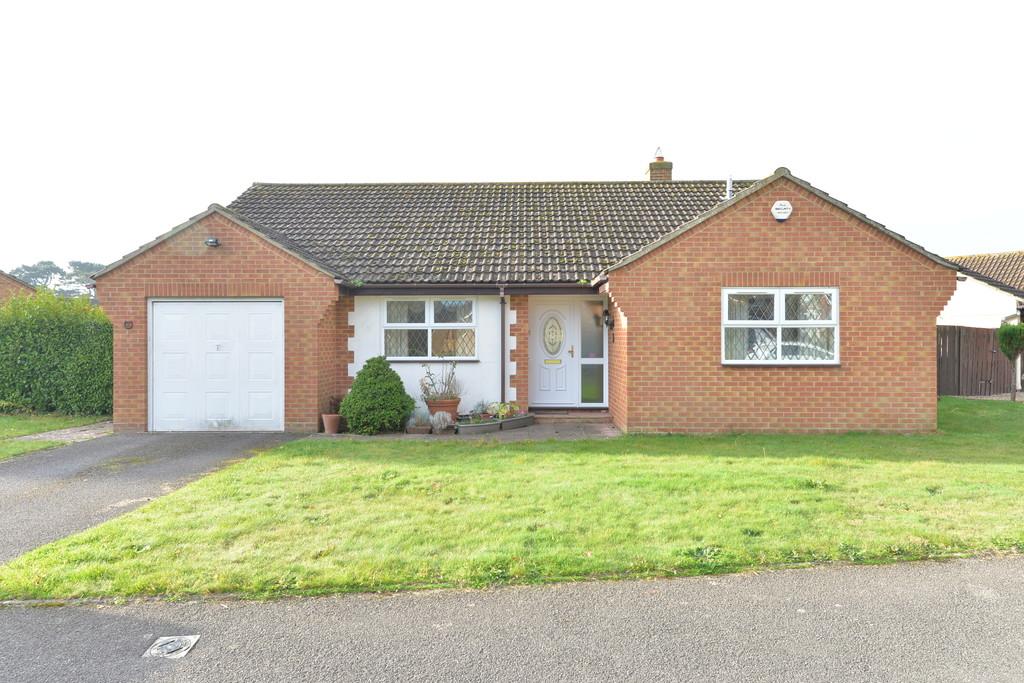 Ellingham Road, Barton On Sea 3 bed detached bungalow - £550,000