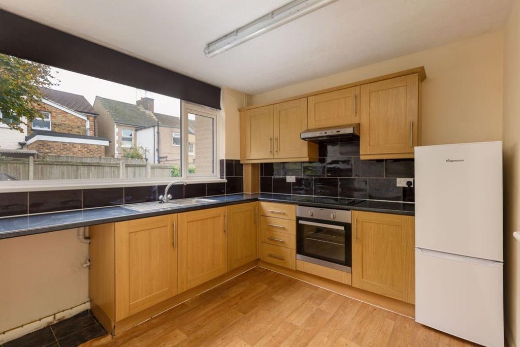 London Road, Sevenoaks, TN13 1XA 3 bed house - £1,475 pcm (£340 pw)