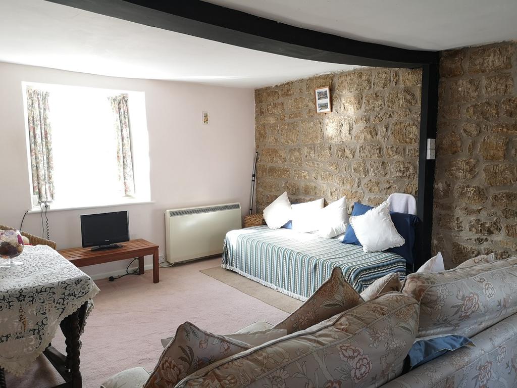 Coldharbour, Sherborne, Dorset, DT9 1 bed terraced house - £180,000