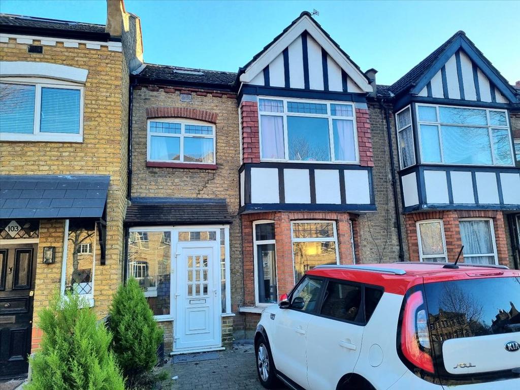 Little Ealing Lane, Ealing, W5 4 bed house - £2,750 pcm (£635 pw)