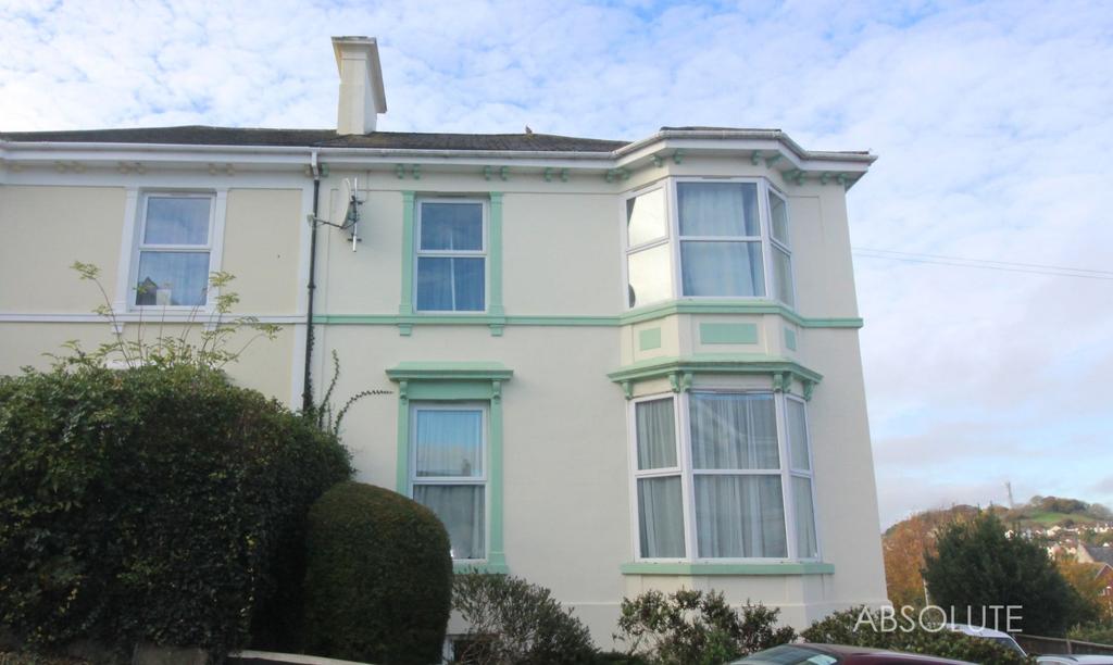 Powderham Road, Newton Abbot, Devon... 2 bed flat - £725 pcm (£167 pw)